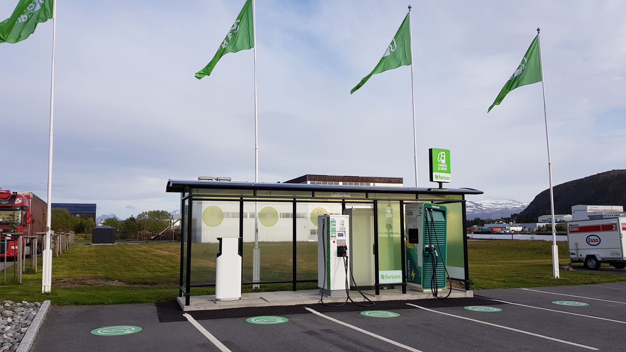 Lade Elbil | Vigra Servicenter AS